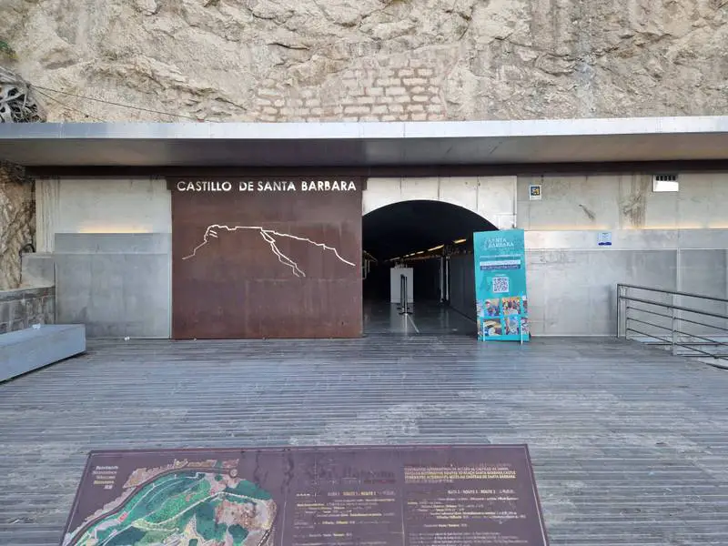 Santa Barbara Castle in Alicante: Lift, Foot or Car? & Tips - Alicante ...